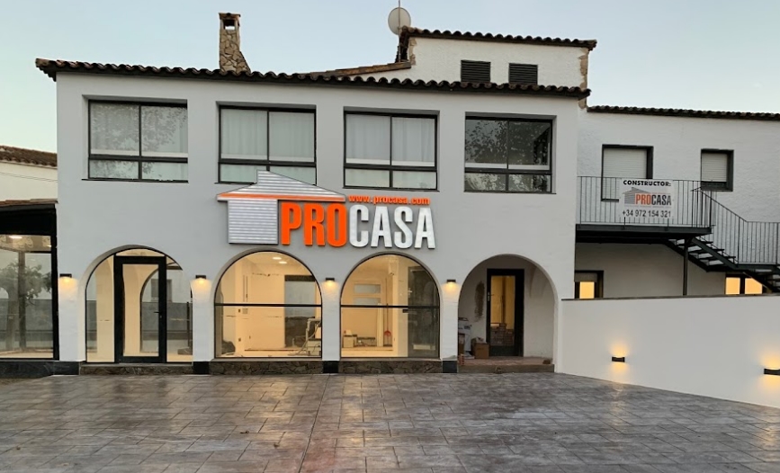 Diseño de Interiores para Casas de Lujo en la Costa Brava • PROCASA